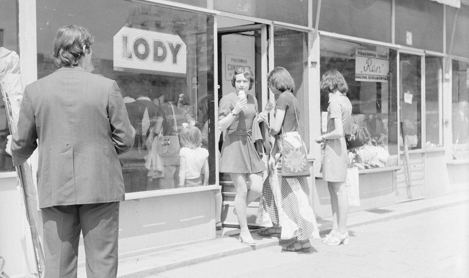 Polska moda w latach 70. i 80. | CiekawostkiHistoryczne.pl